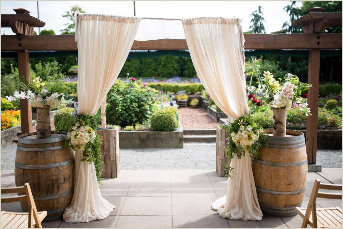 Wonderful Picture of Simple Rustic Wedding Decor - regiosfera.com